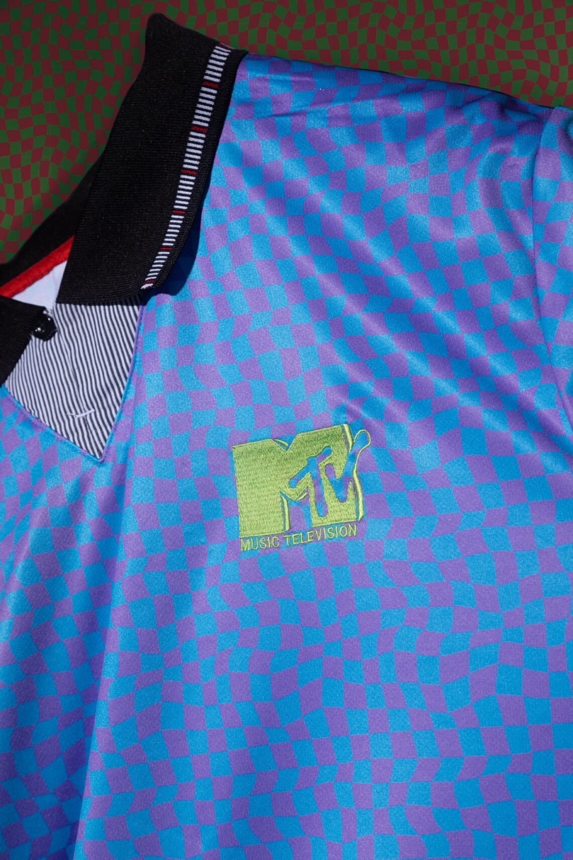 Umbro lança coleção para celebrar cultura musical do fim dos anos 80 ...